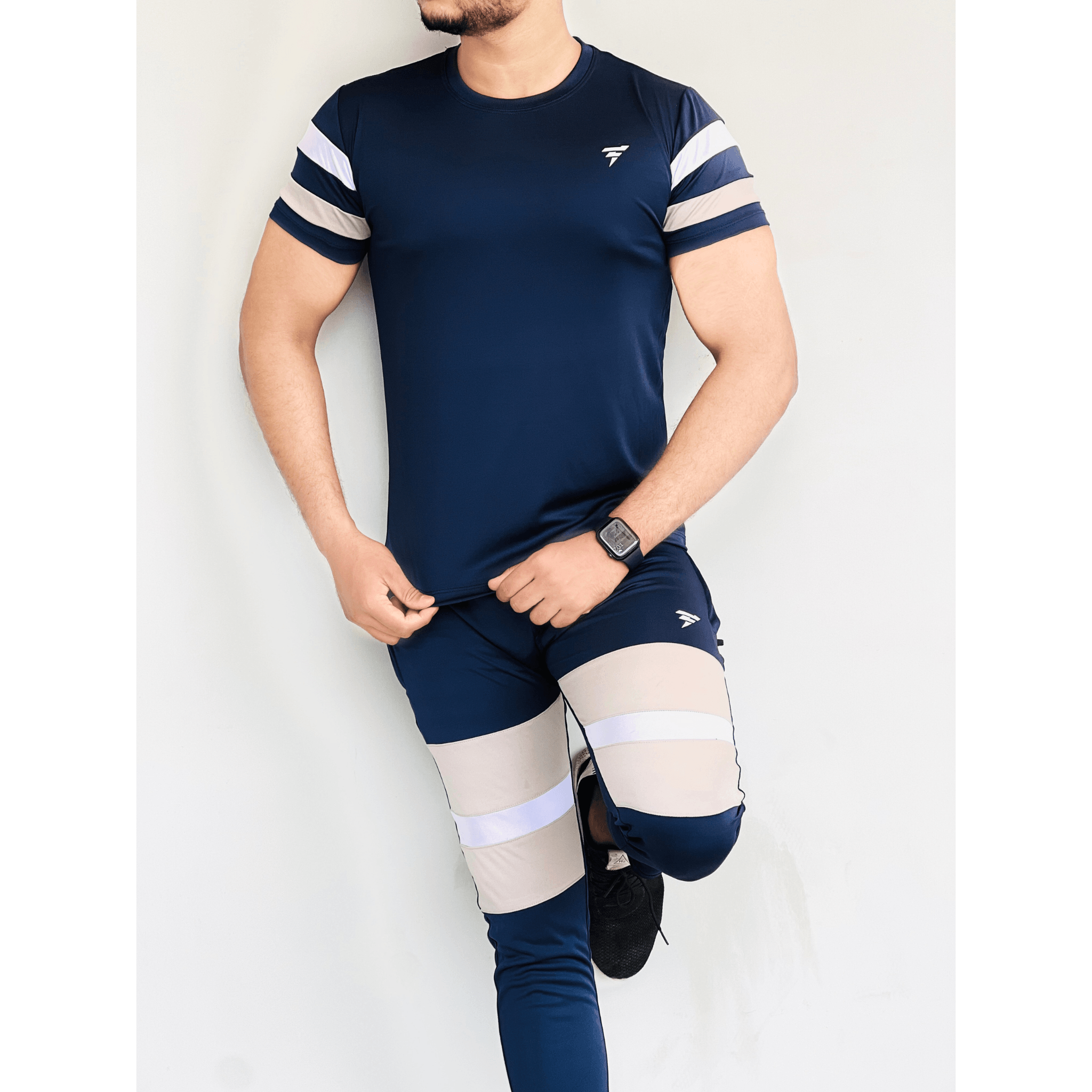 Classic design with modern Touches Tracksuit